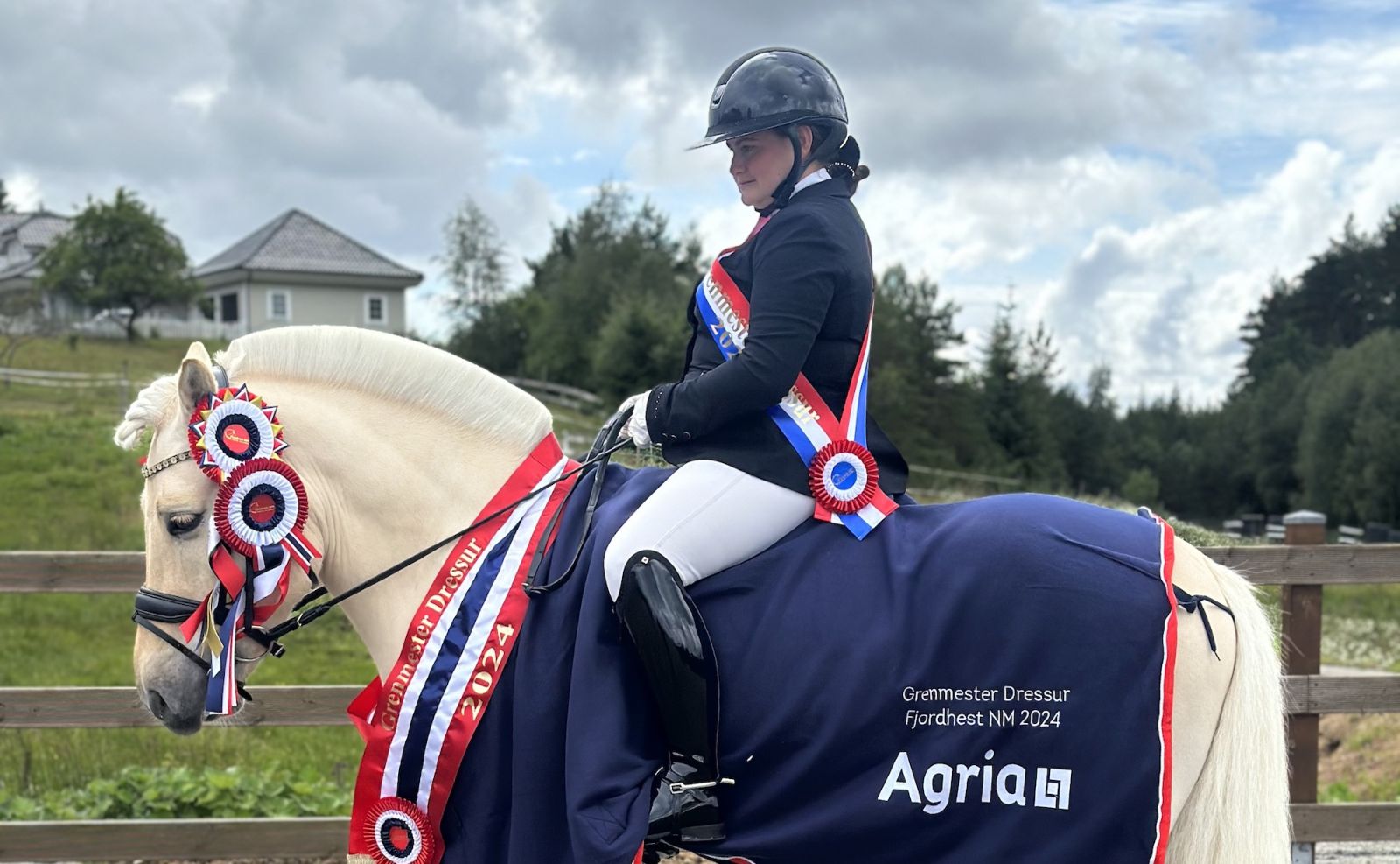 Ble beste fjordhest i dressur: – Sylvfaks er en solskinnshistorie